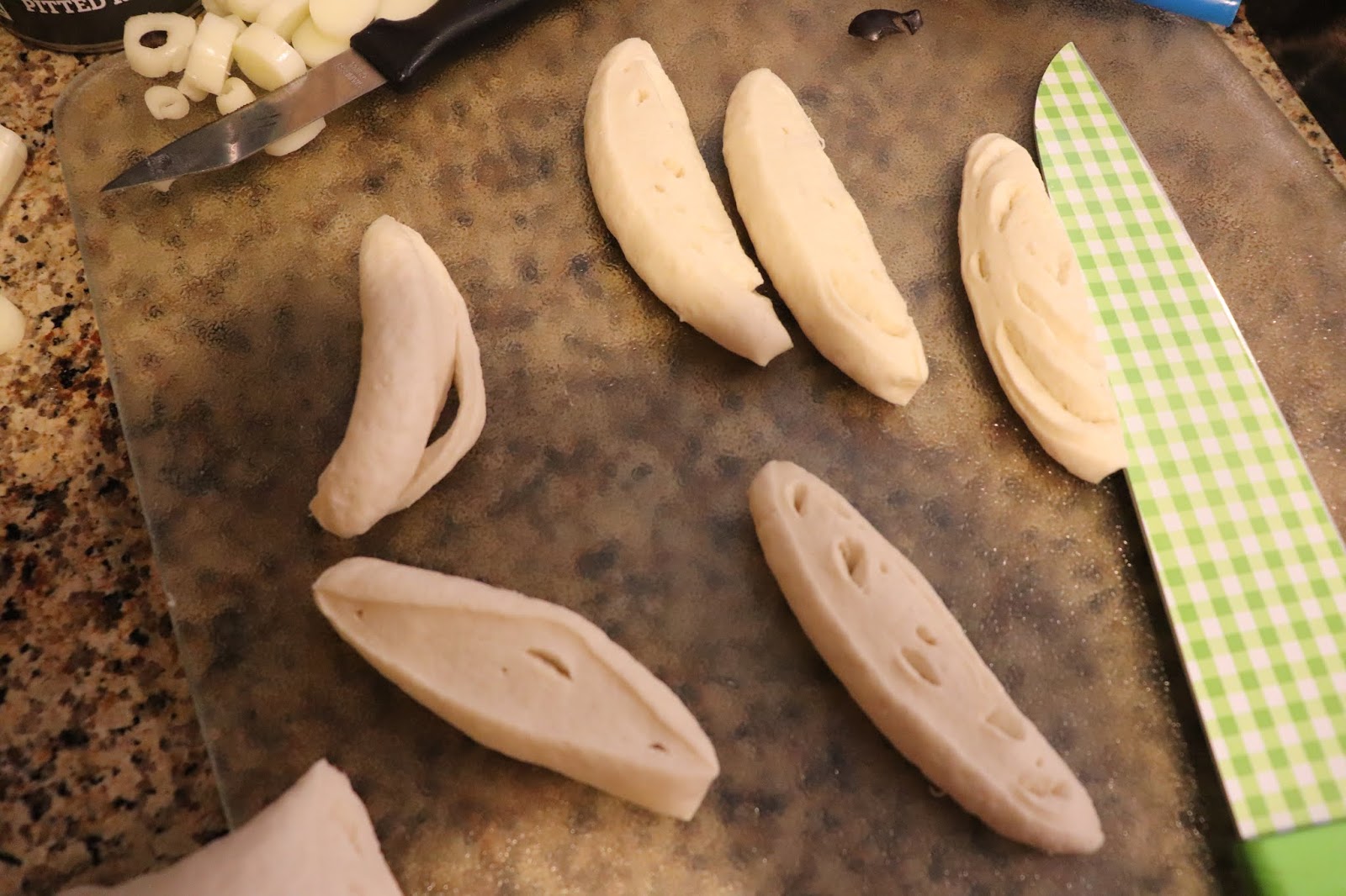 Momfessionals: Thankful for BOO Dinner