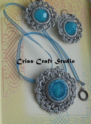 Criss Craft Studio: 478- Set crosetat matase gri