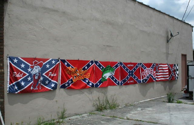 The Carpetbagger: Confederate Shopping