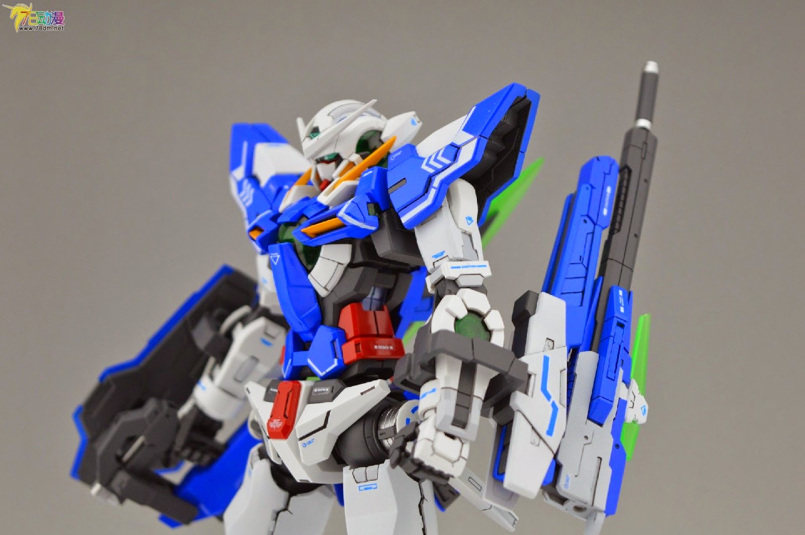 Gundam Family: MG 1/100 Exia Gundam R3