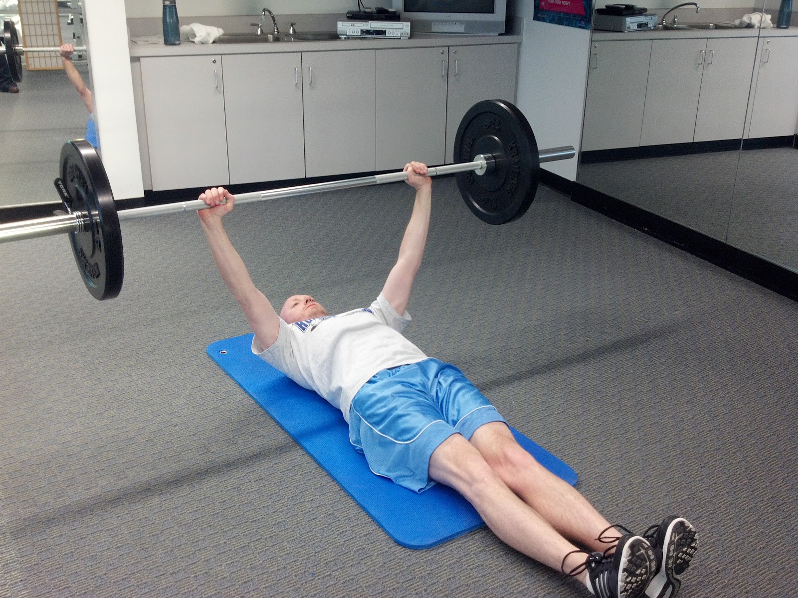 health and fitness for life: Exercise of the Day: Floor Wipers 03/08/2012