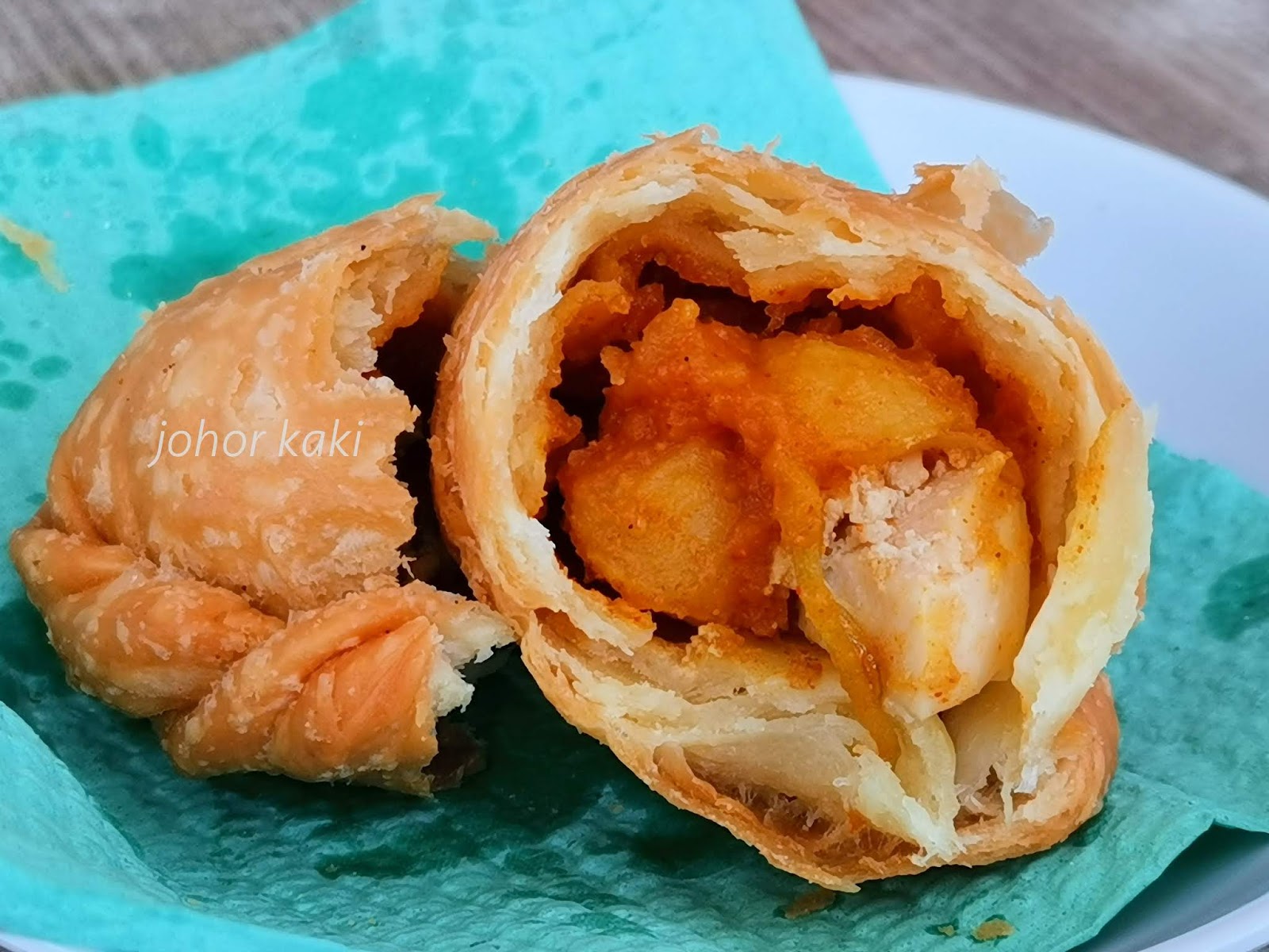 Famous Swees Epok Epok. The Best Curry Puffs in Batam |Tony Johor Kaki ...