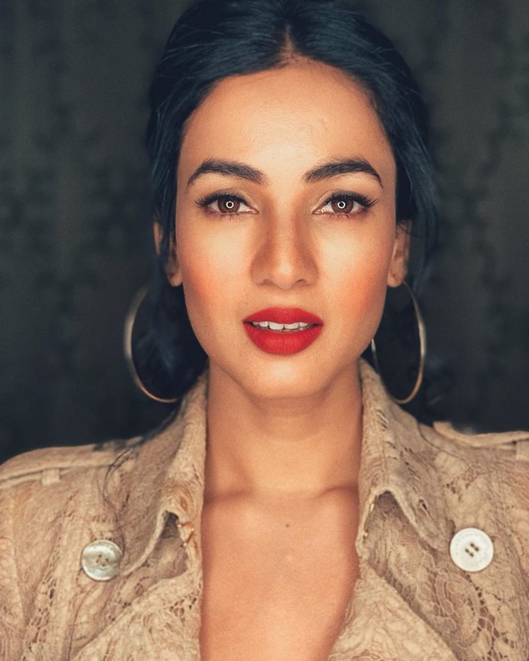 Sonal Chauhan Latest Photoshoot Stills