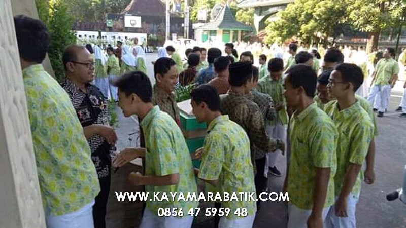 INSPIRASI UNTUK SERAGAM BATIK SMA N 1 SOLO | 085647595948 | Kayamara Batik