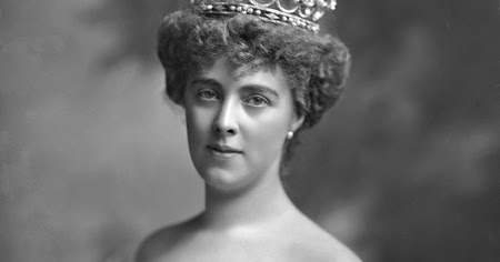 Royal Musings: Death of Princess Daisy of Pless