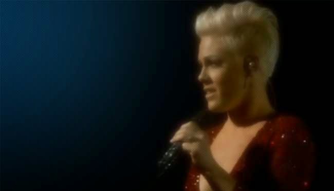 Diva Devotee: Pink Stuns With "Somewhere Over the Rainbow" Performance ...