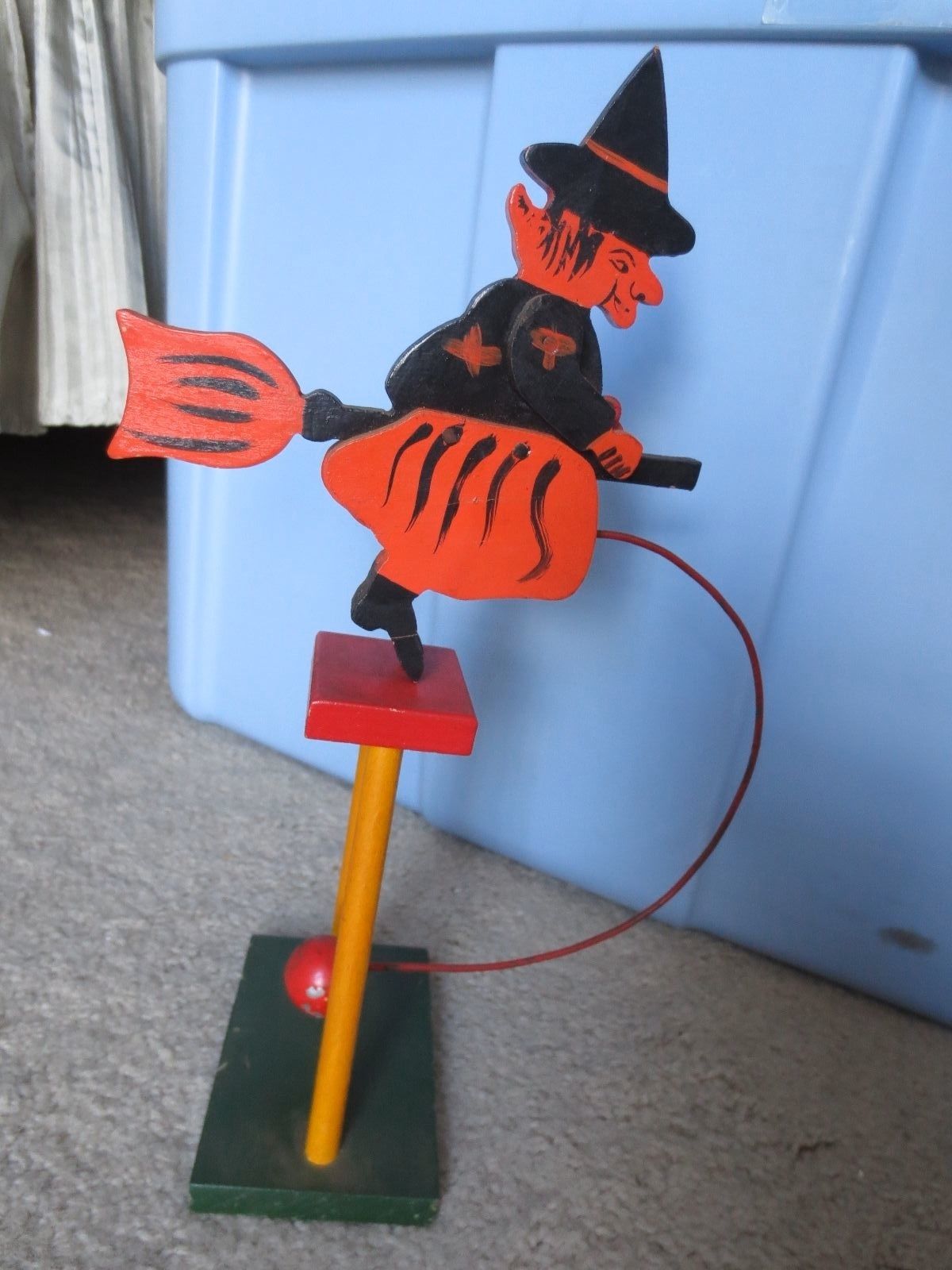 Halloweeniana: Vintage 50s Balancing Witch Toy