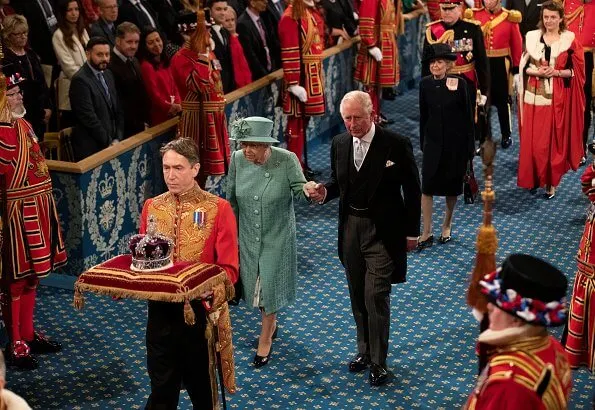 Queen Elizabeth formally opened a new session of UK Parliament