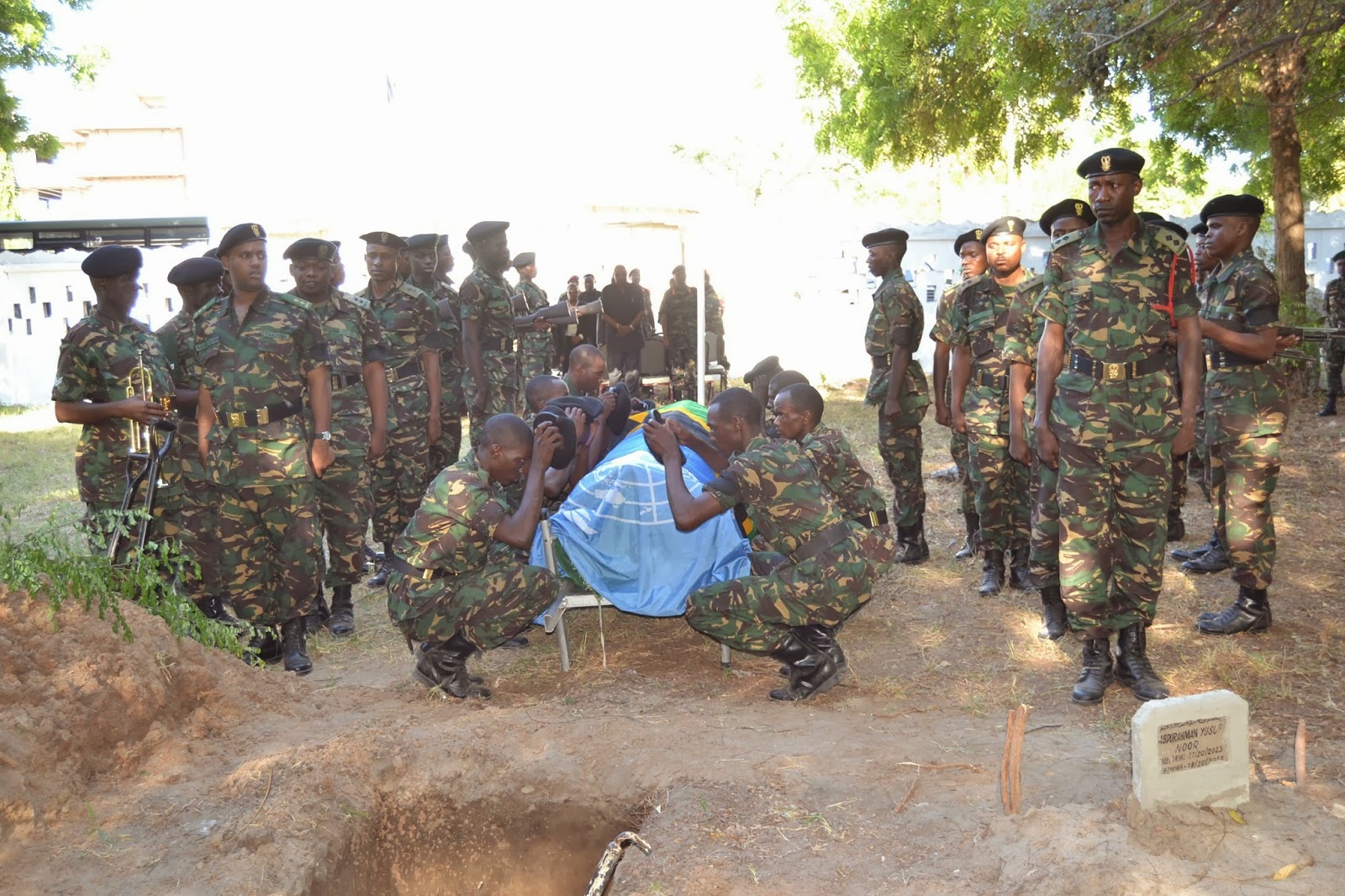 LUTENI WA MLIMA WA JWTZ ALIYEUAWA AKILINDA AMANI DRC CONGO AZIKWA DAR