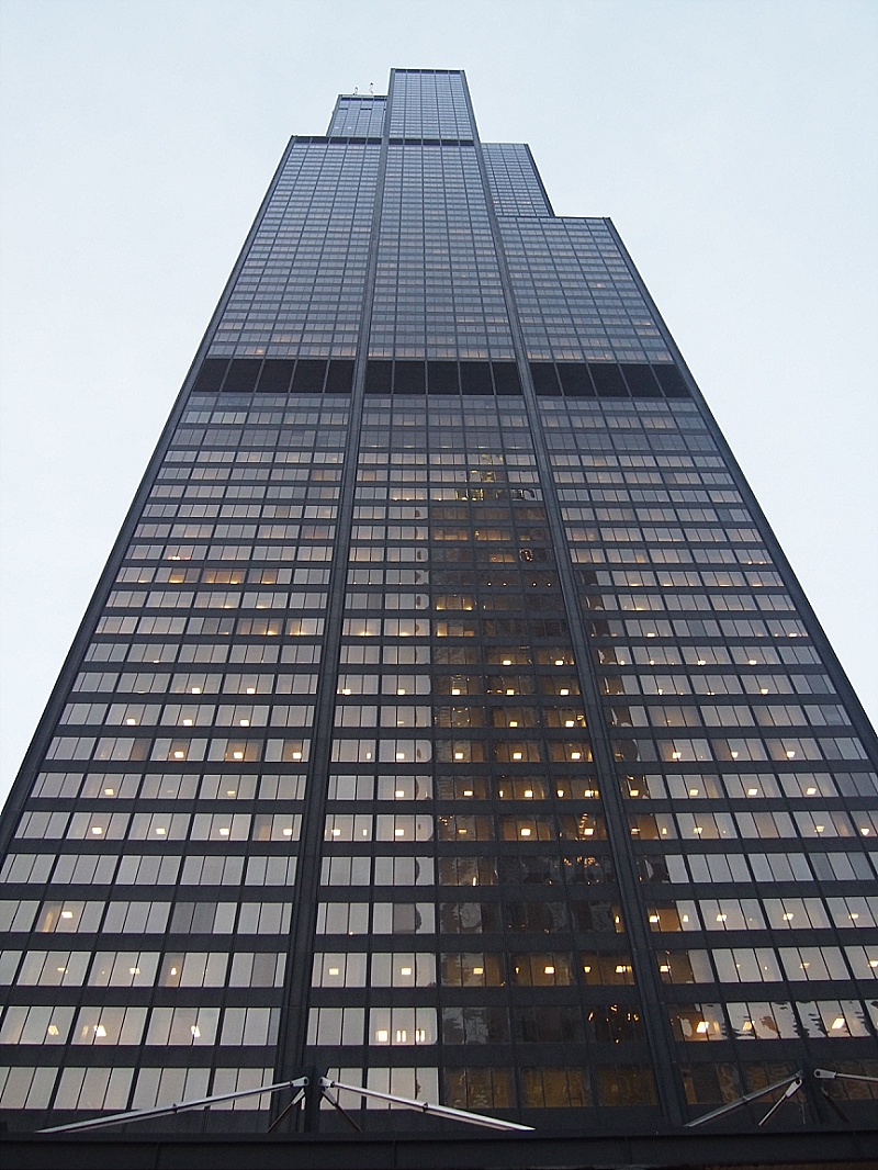 OTIS (Odd Things I've Seen): Raise Your Glass: The Willis Tower Ledge