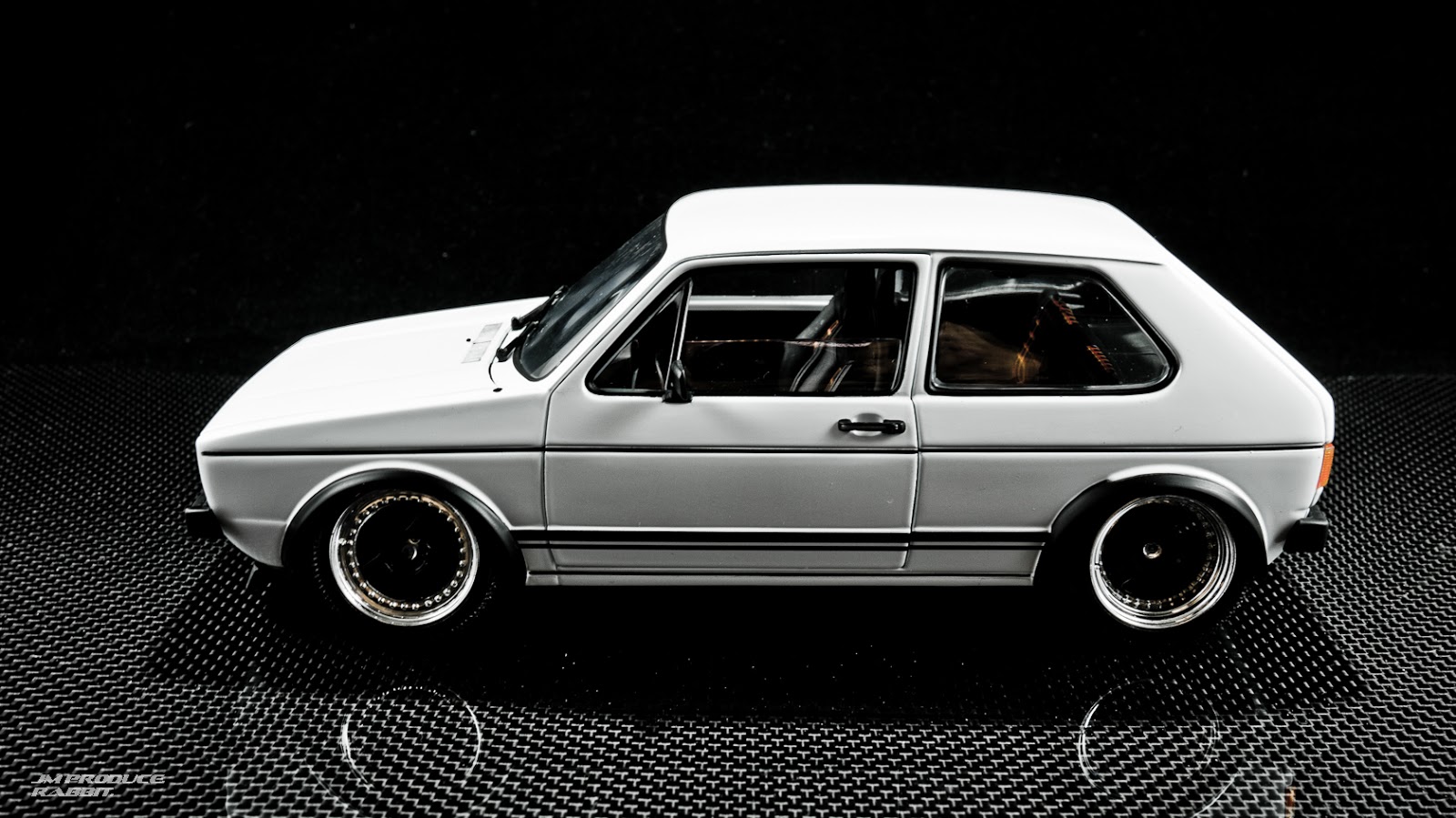 *: VW Golf MK1 (Rabbit) Lay-low and Hellaflush (Norev 1:18)