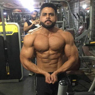 world bodybuilders pictures: paki lahori bodybuilder adil jadran