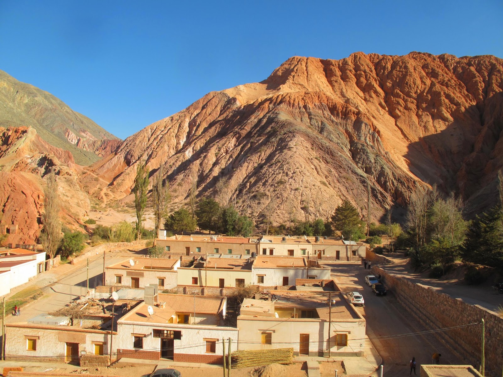 POR TIERRA POR LA TIERRA: ¿Que tiene Purmamarca?