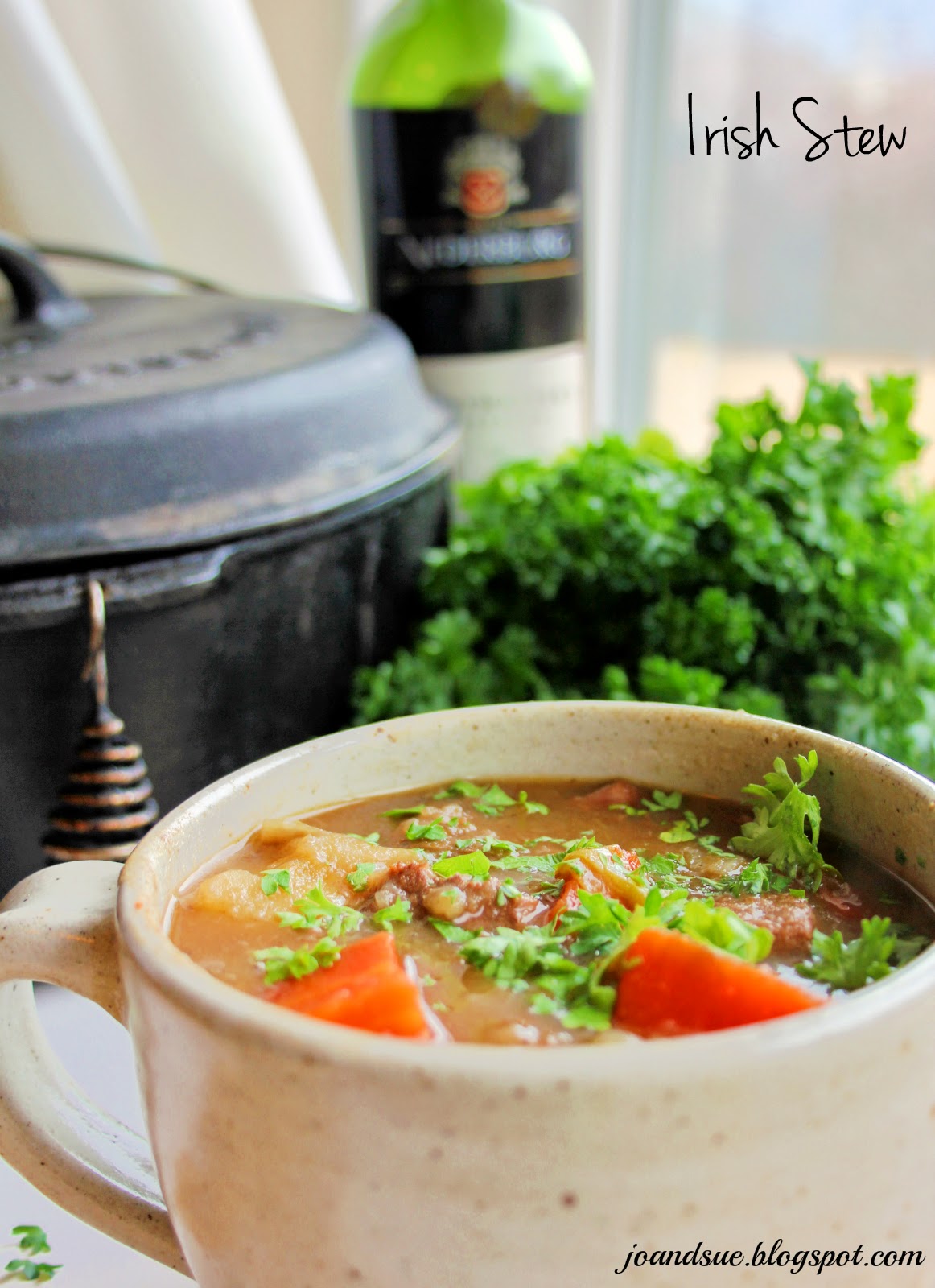Jo and Sue: Irish Stew and Celtic Trinity Knots