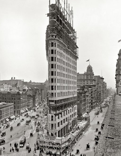 Oasis Of The Seas: Flatiron Building of New York city