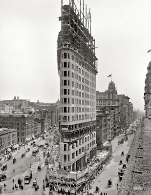 Oasis Of The Seas: Flatiron Building of New York city