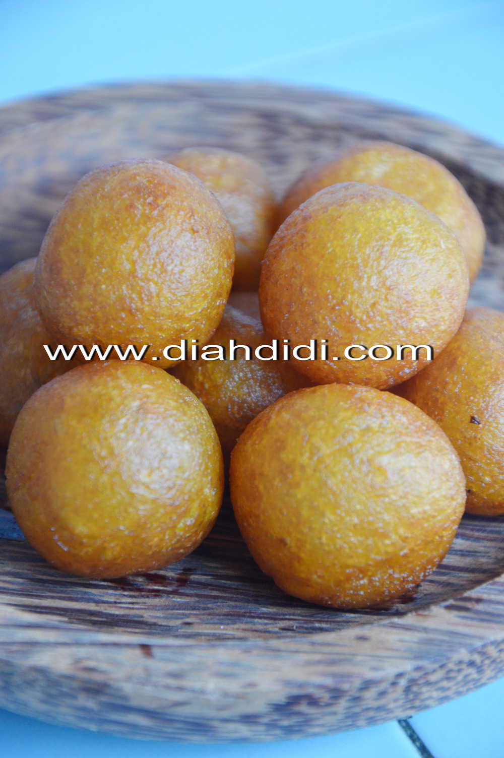 Diah Didi's Kitchen: Bola Bola Ubi Manis
