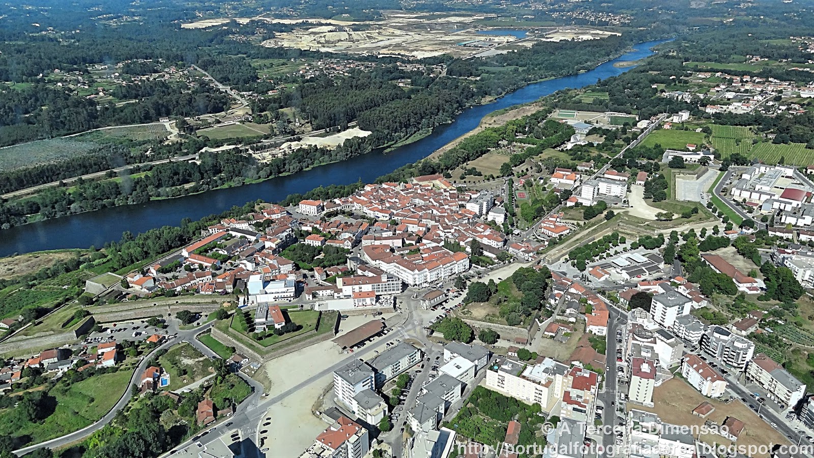 A Terceira Dimensão: Monção