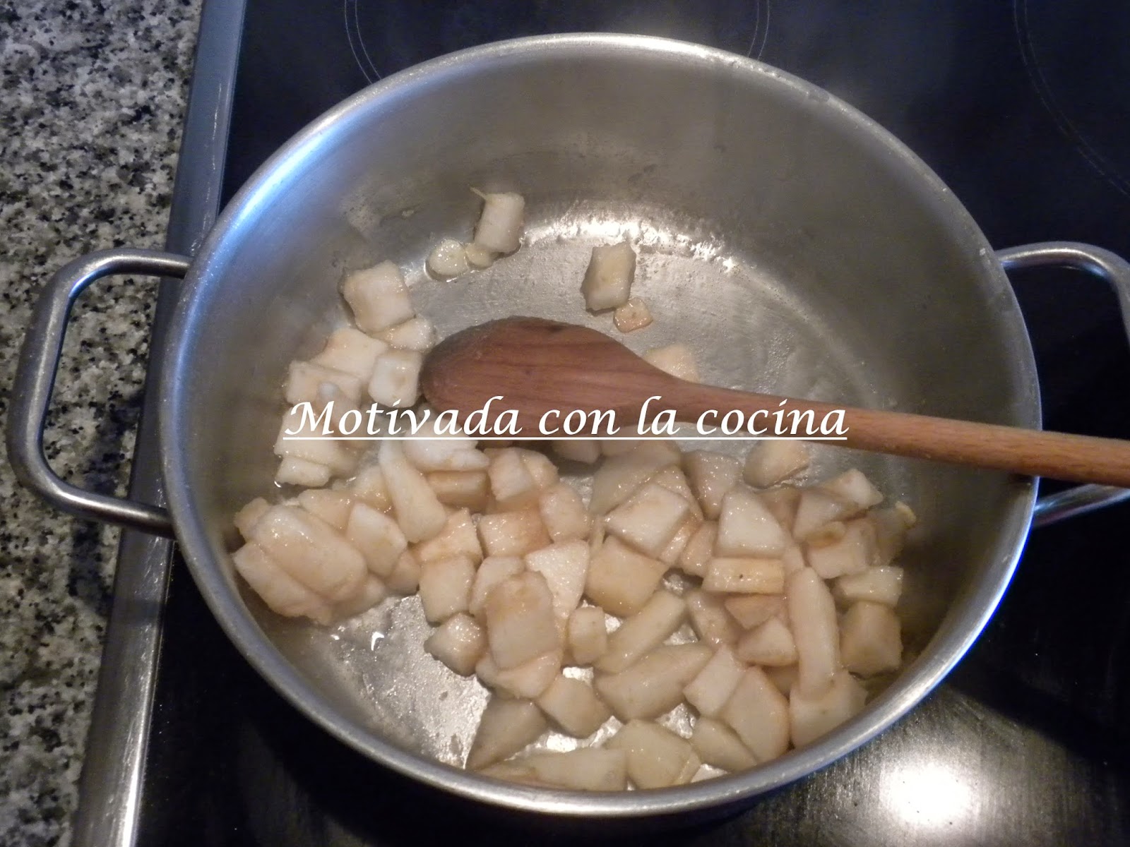 MOTIVADA CON LA COCINA: Salchichas en salsa de peras
