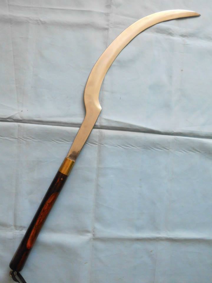 Clurit Calok Besar-Khas Pamekasan / Traditional weapons shop