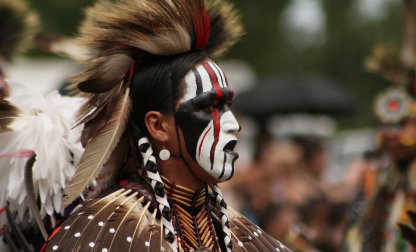 White Wolf : Despite rain, hundreds gather for 26th annual Mohawk powwow