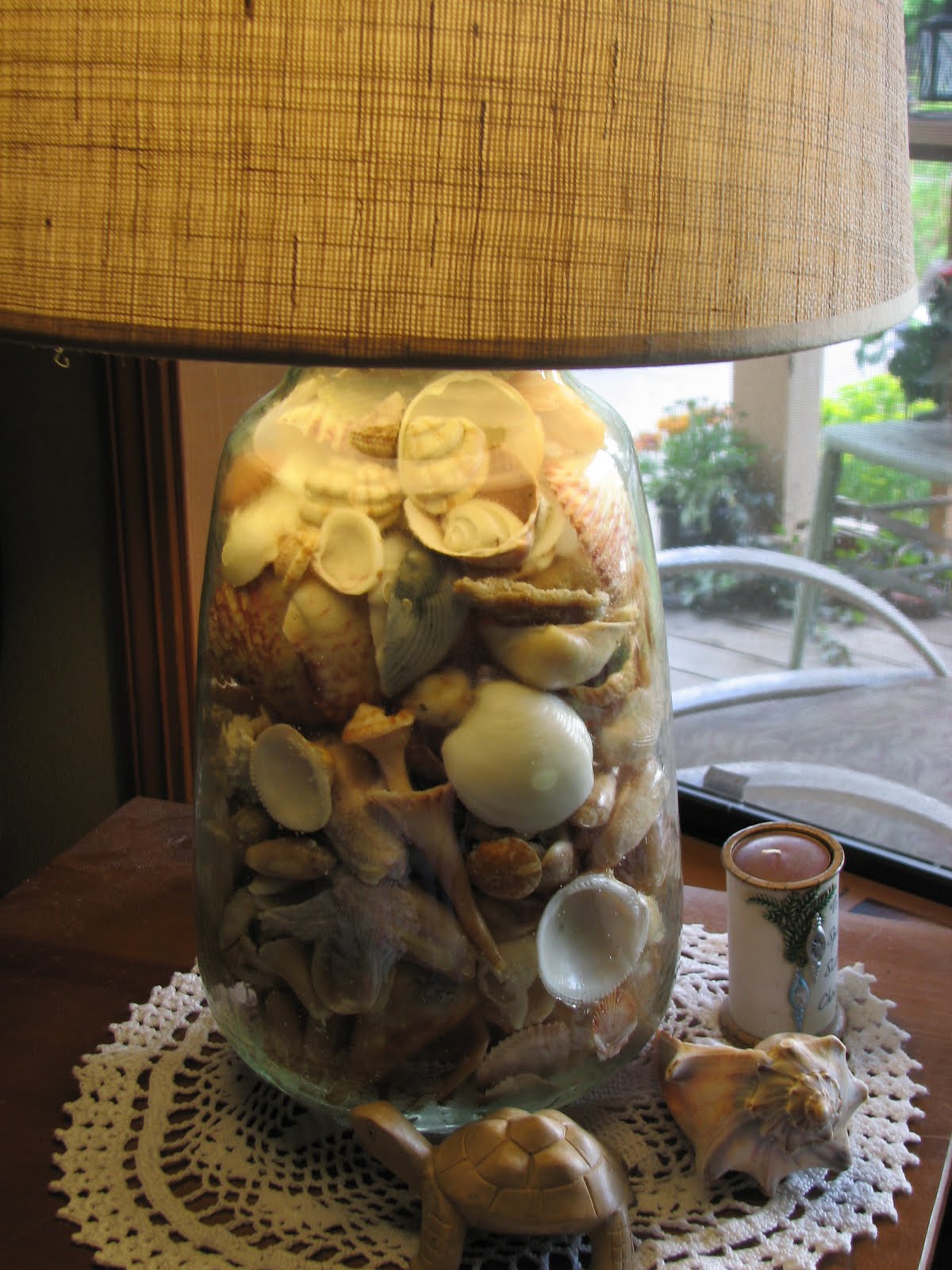 Life With Loree: Seashell Lamp