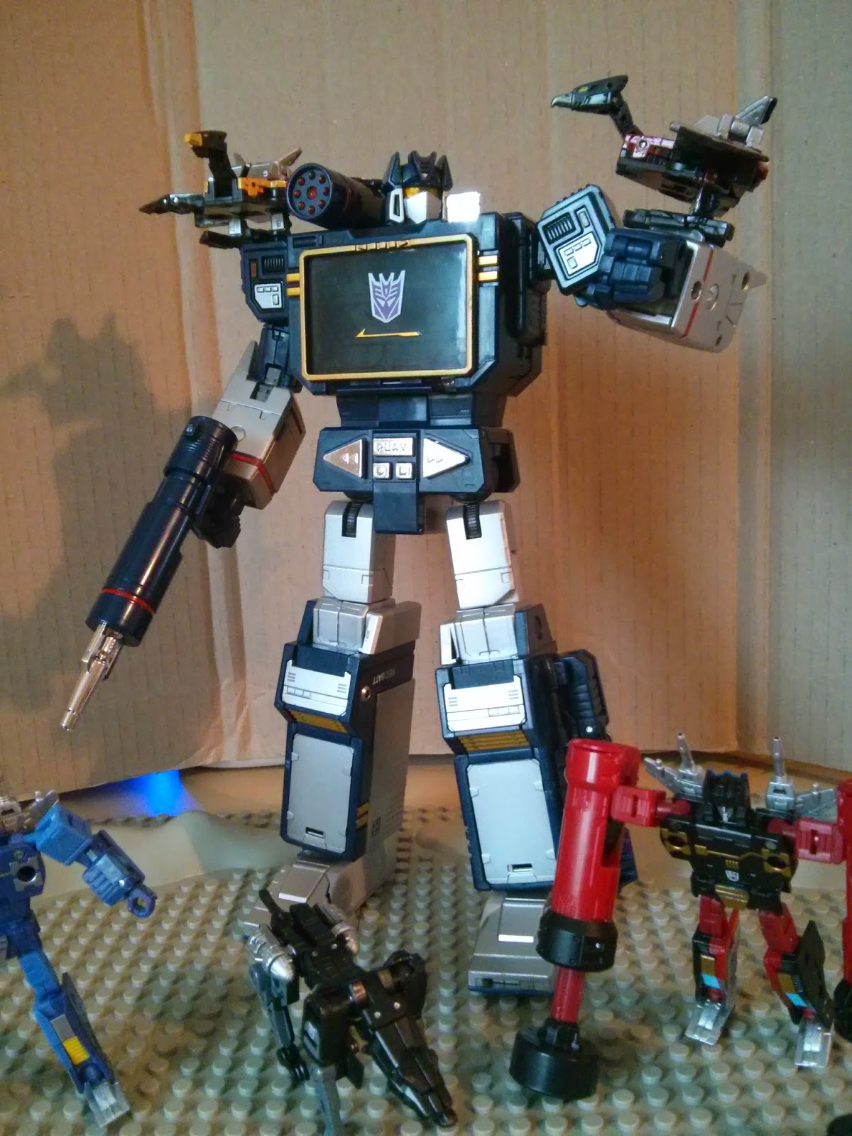 Toybox Soapbox: Transformers Masterpiece Soundwave Review