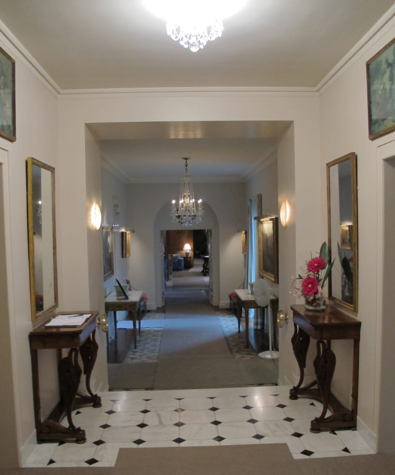 BIG OLD HOUSES: The Upper Class, between the Wars