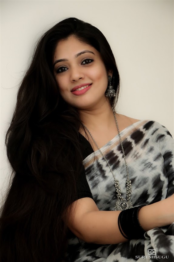 Veena Nandakumar photoshoot stills by Suresh Sugu - South Indian Actress