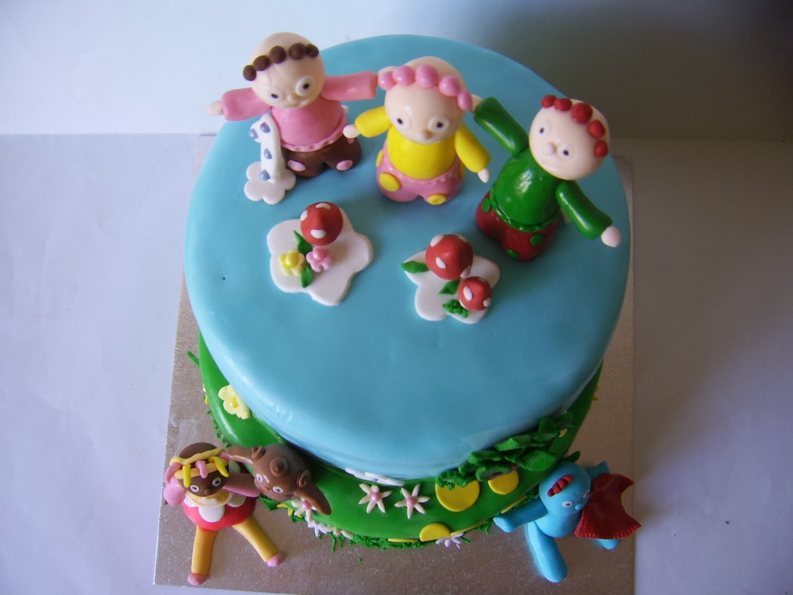 irenafoods: In the night garden cake - Tort In the night garden - Torta ...