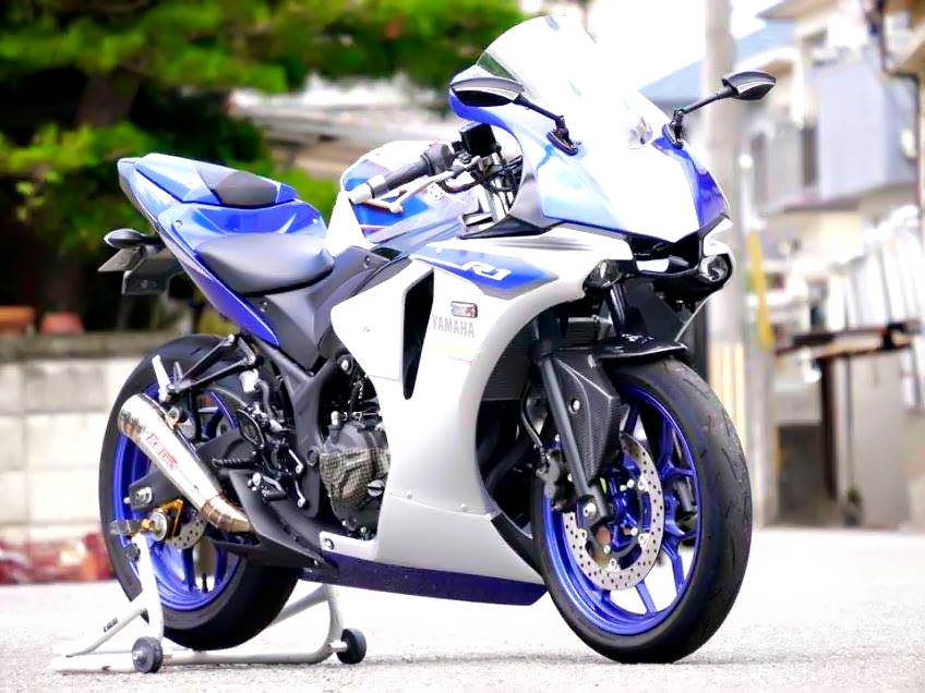 Gambar Modifikasi Yamaha R25 Terbaru Keren dan Elegan - Modifikasi Trending