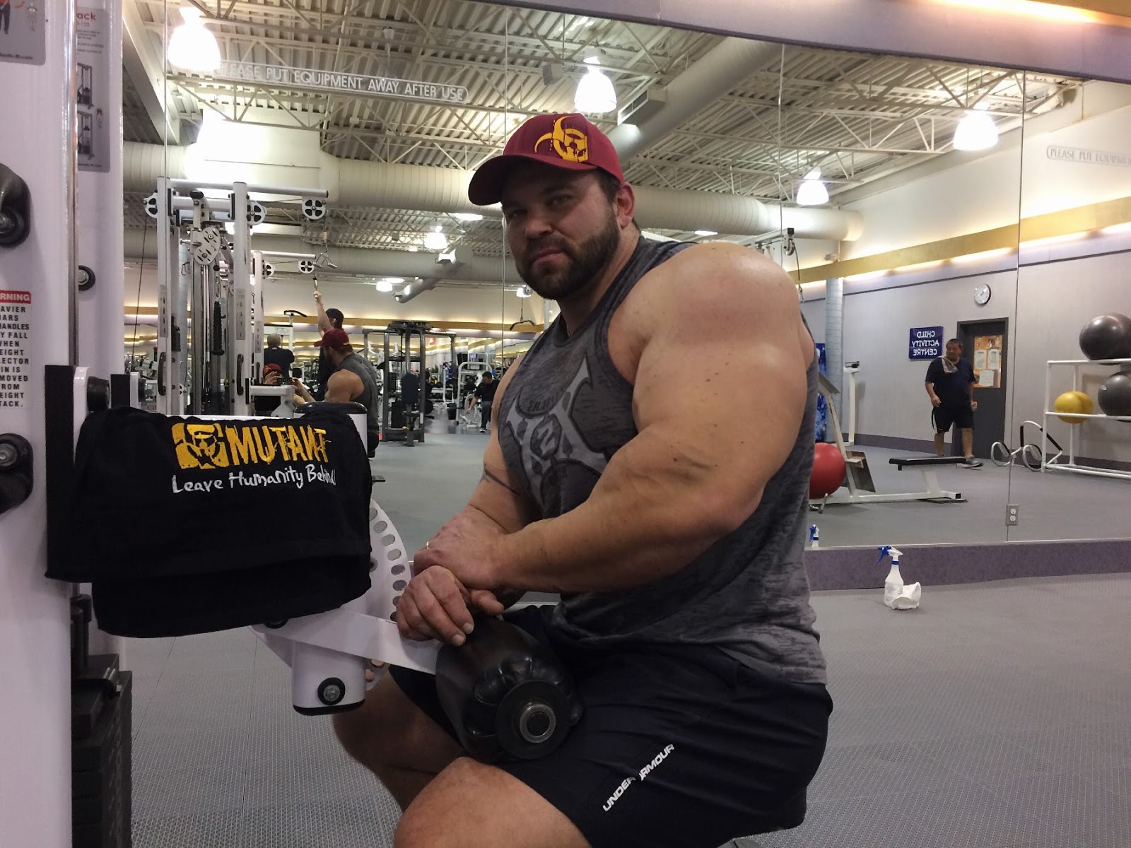 Muscle Lover: Canadian muscle mutant Mike Zylstra