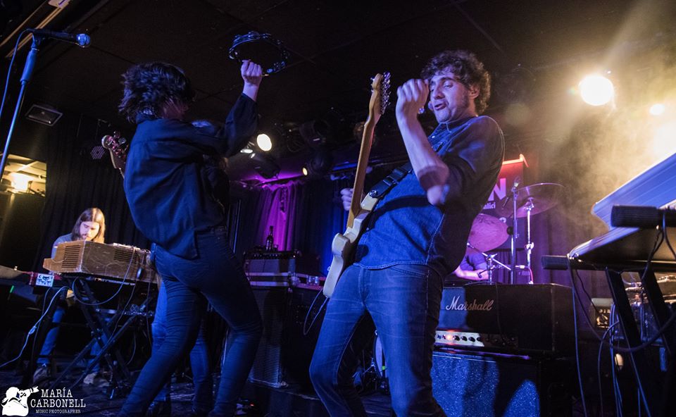 Aurora & The Betrayers. Loco Club (Valencia) 28/04/2018 - ALQUIMIA SONORA