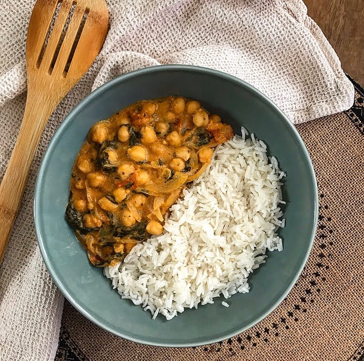 POIS CHICHES LÉGUMES AUX ÉPICES & RIZ