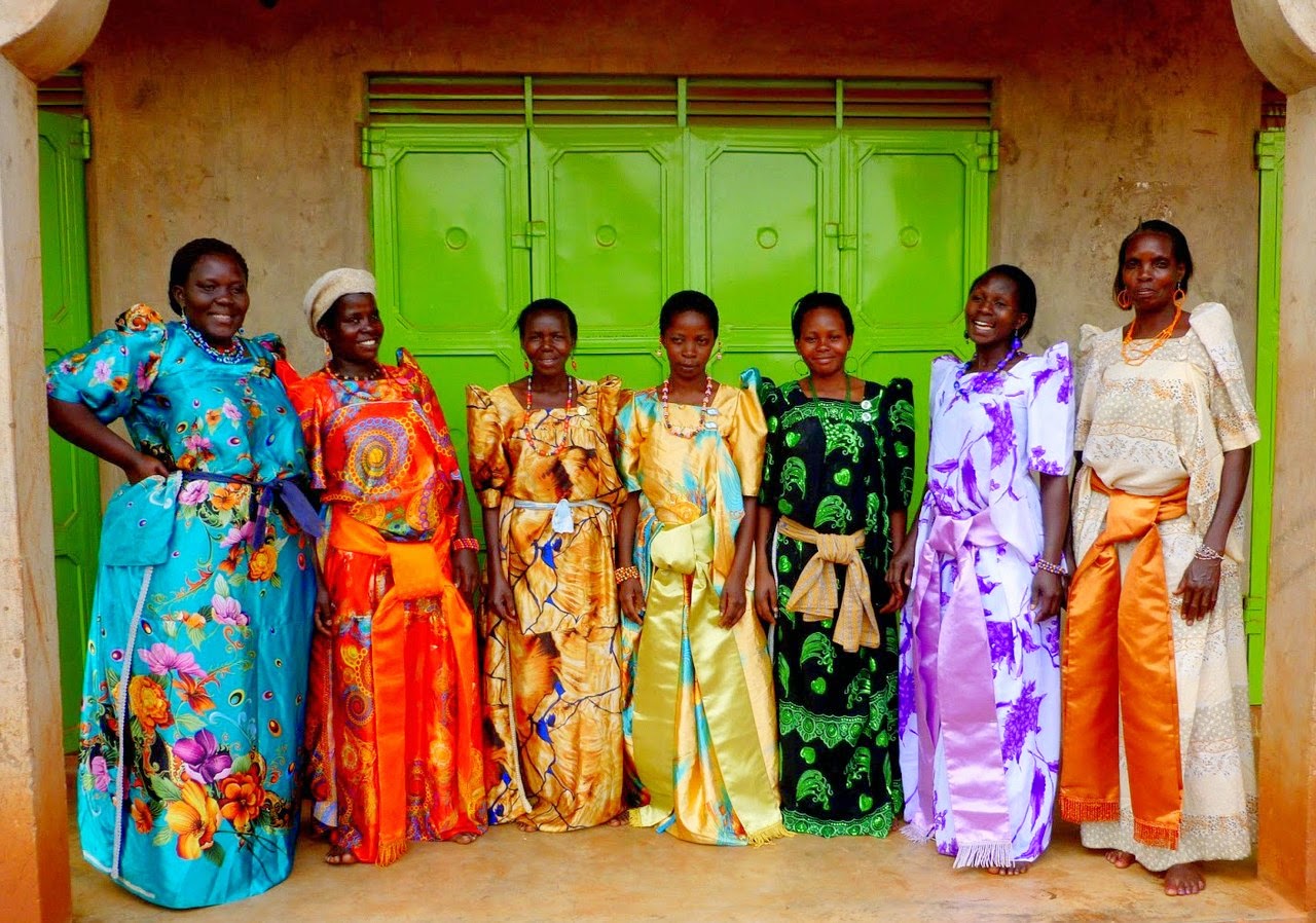 十人十色: junin toiro: Beauty of Uganda - Gomesi