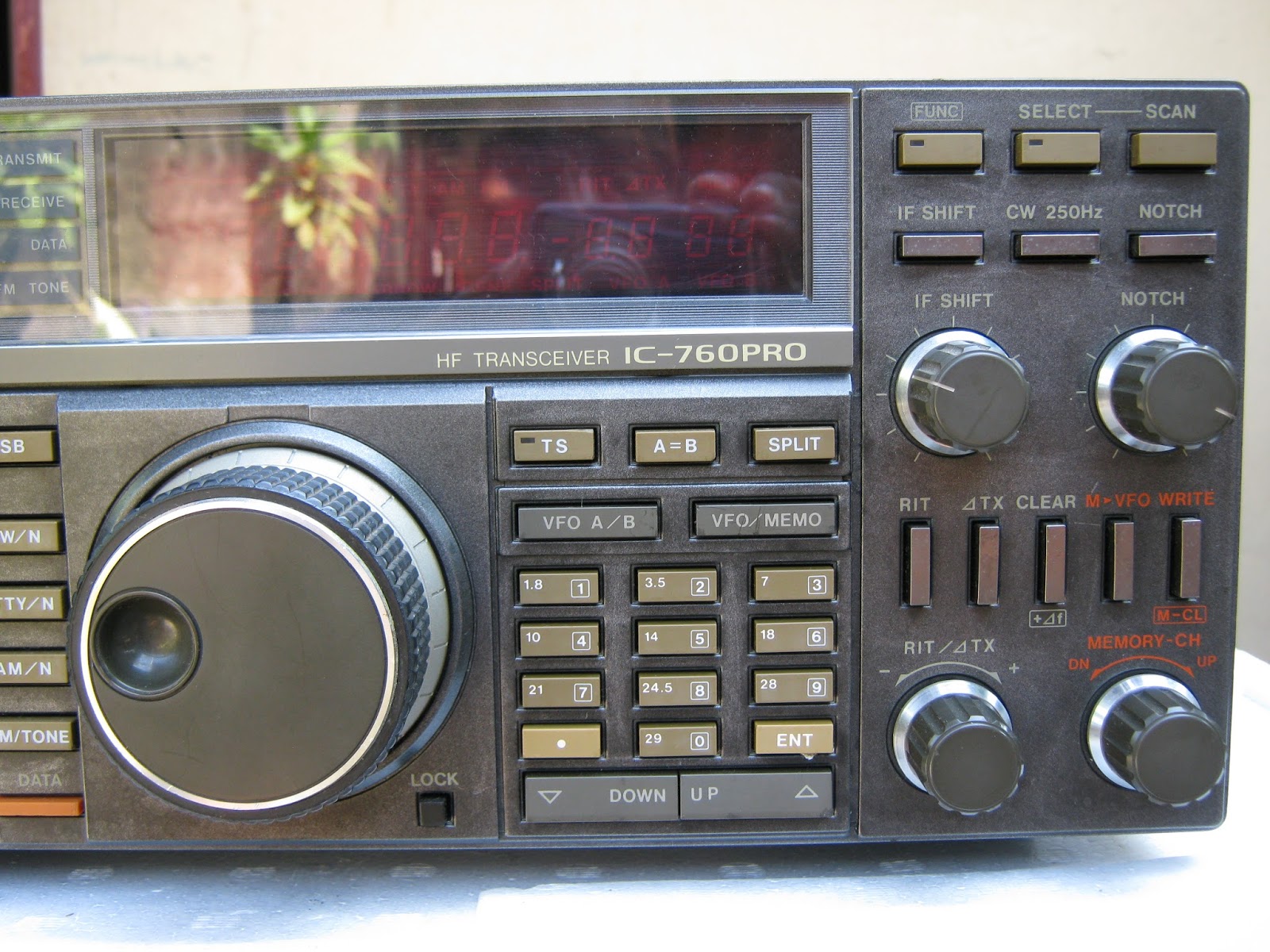 GERNAR ELEKTRONIK: ICOM IC-760PRO