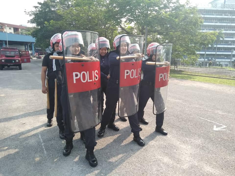 LATIHAN KAWAD GEMPUR FRU [ 17 GAMBAR ] ~ KAMI SOKONG PDRM!