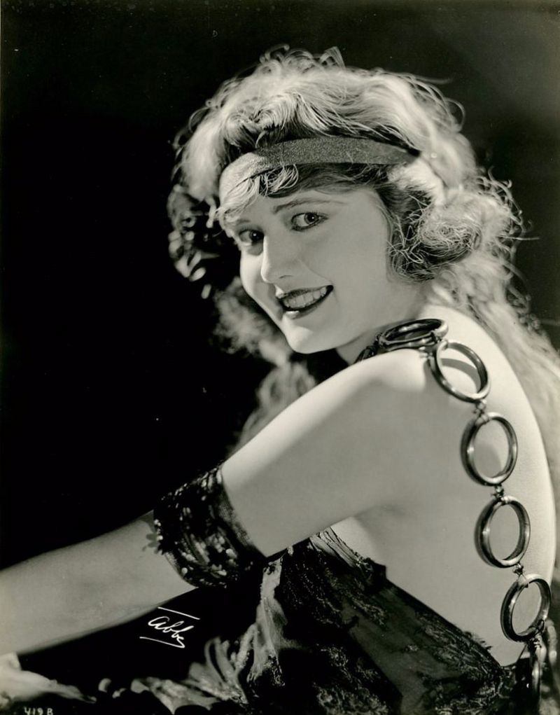 Pictures of Mack Sennett's Bathing Beauties From Between the 1910s and ...