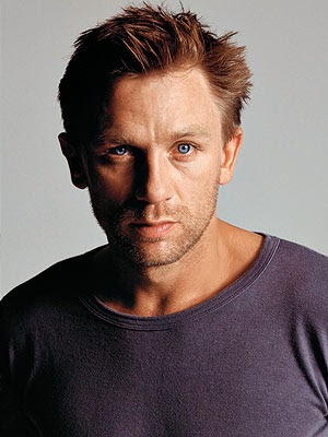 SMILE: Daniel Craig