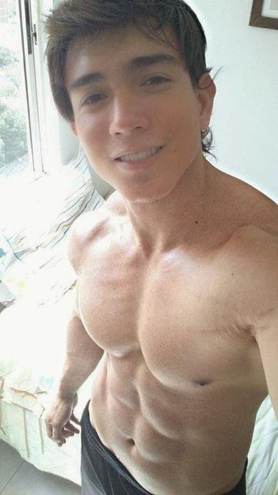 Daniel Roman - Male Fitness Model | Bodybuilding and Fitness Zone