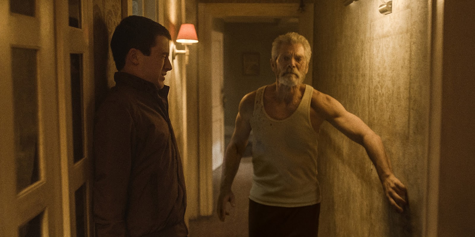 EL ÚLTIMO BLOG A LA IZQUIERDA: NO RESPIRES - POSTER Y TRAILER