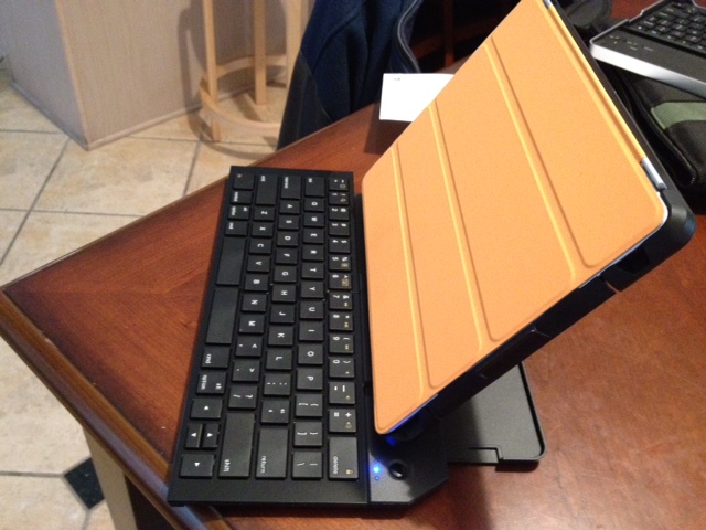 laptopbatterypower: iPad Accessories: iPad 2 keyboard case shootout