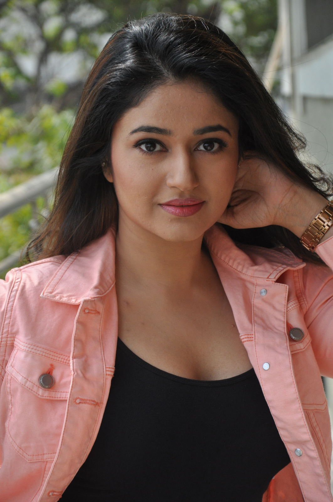 Poonam Bajwa Latest Hot Photo Shoot - Tollywood Blog | Popular ...