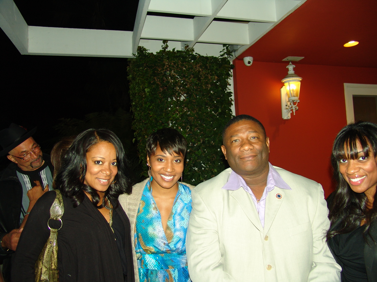 Ombudsman Press News: BISHOP L. J. GUILLORY GETS STAR POWER BEHIND HIS ...