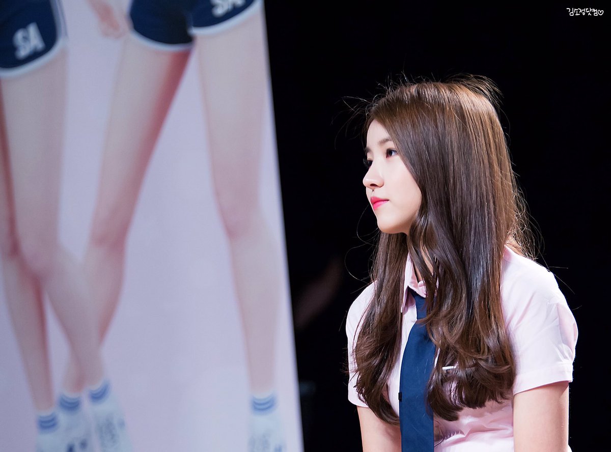 Kpop Netizens Claim That This Idol Is The Prettiest Rookie Group