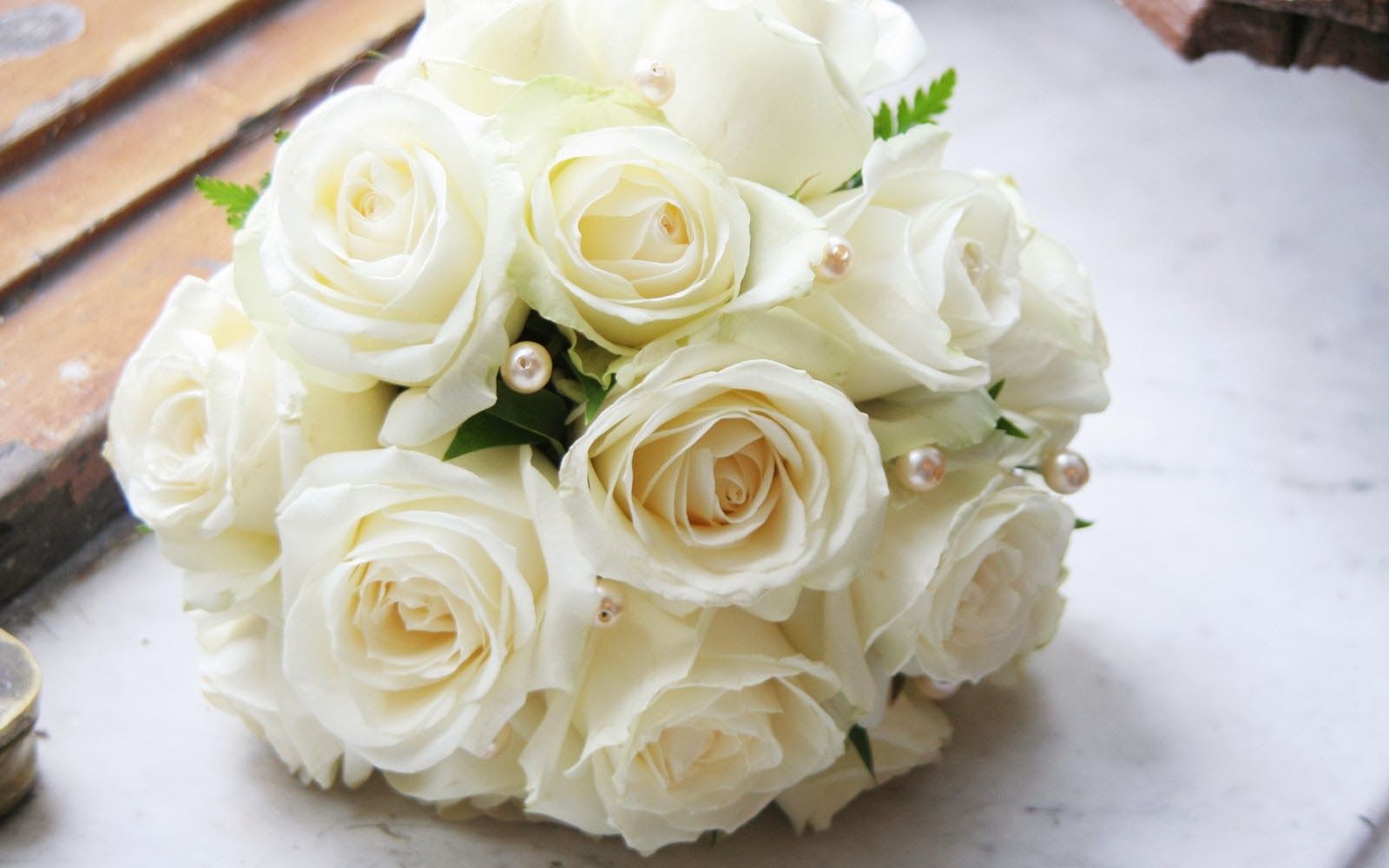 art pictures: White Rose Bouquet Wallpapers