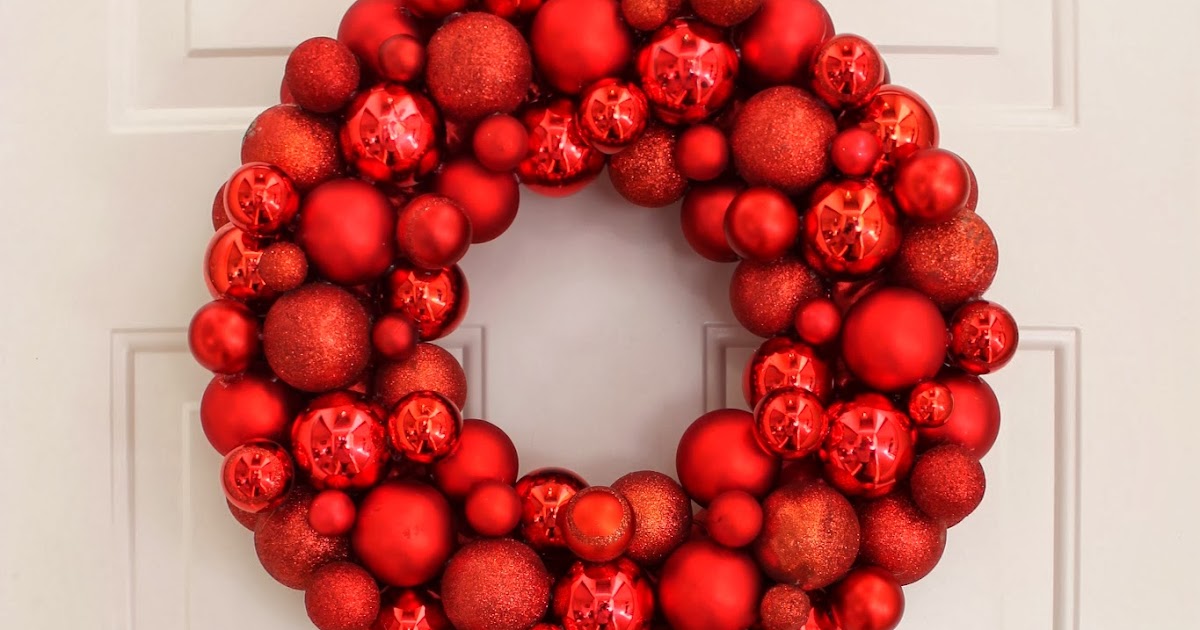 Serving Pink Lemonade: Christmas Ornament Wreath