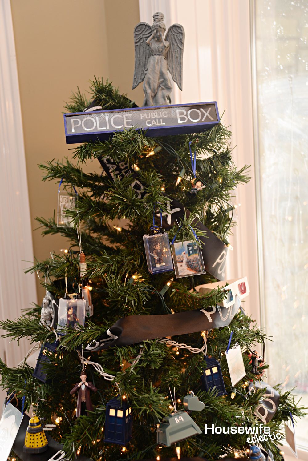 Doctor Who Christmas Tree - Housewife Eclectic