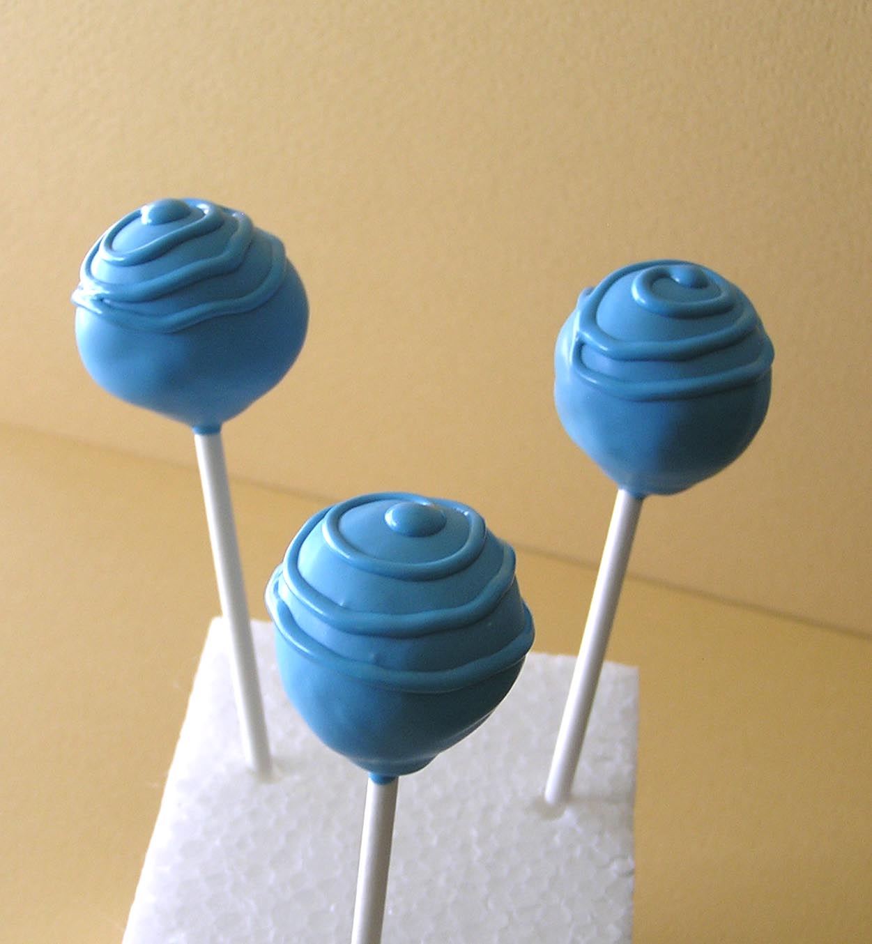 {Sticky} Sweet: Cake Pops Galore!!