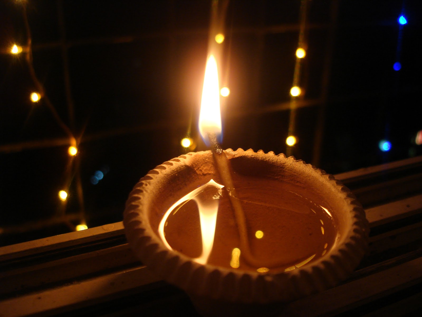 Simplify: Analog lamp for a digital view